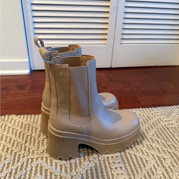 Shoes | Chunky Tan Platform Boots | Poshmark